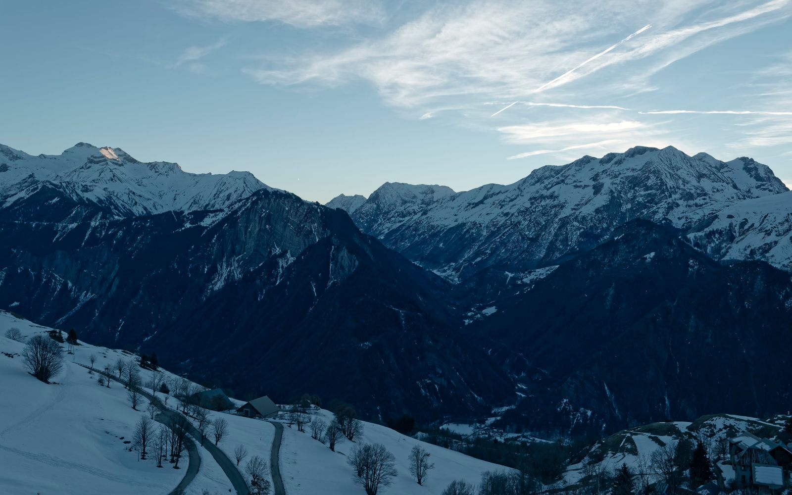 Villard Reculas (UTC+8)(Fixed) - Dynamic Wallpaper Club