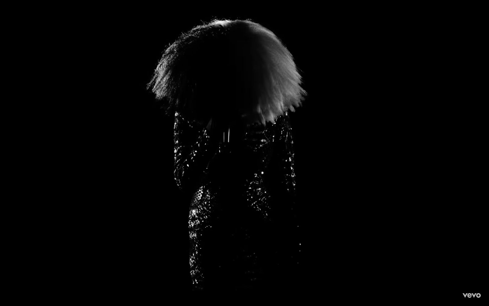 Kanye West - Wolves (Balmain Campaign) - Dynamic Wallpaper Club