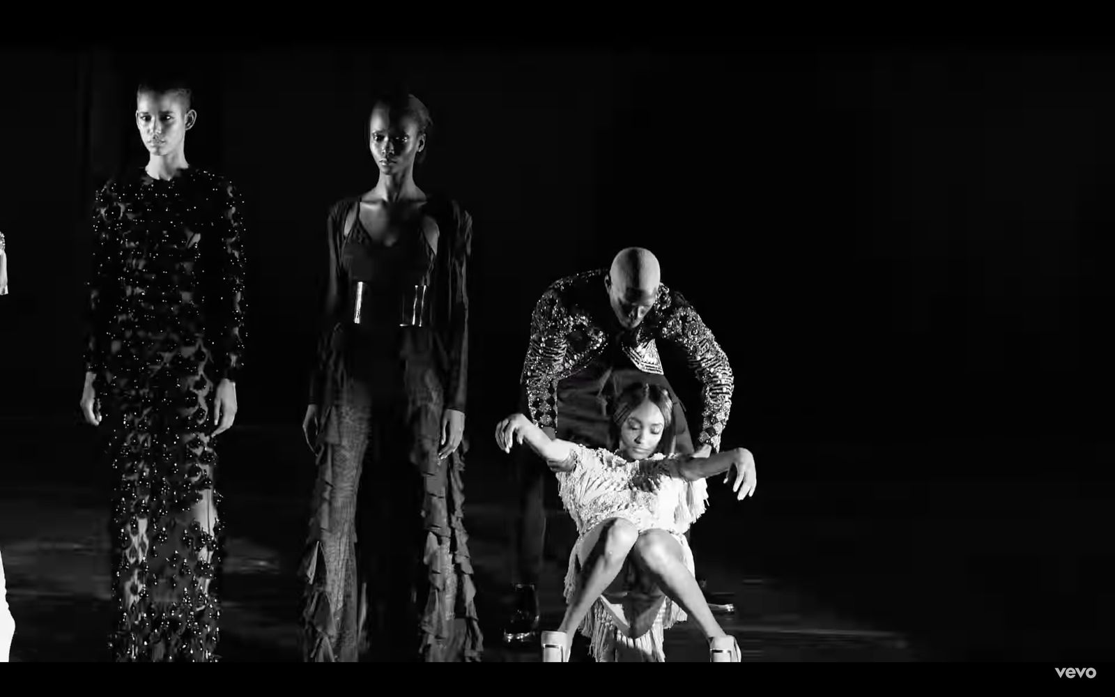 Kanye West - Wolves (Balmain Campaign) - Dynamic Wallpaper Club