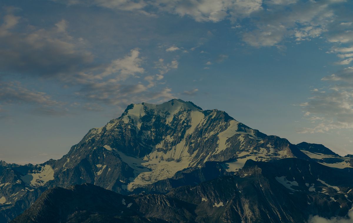 Snowy Mountain - Dynamic Wallpaper Club