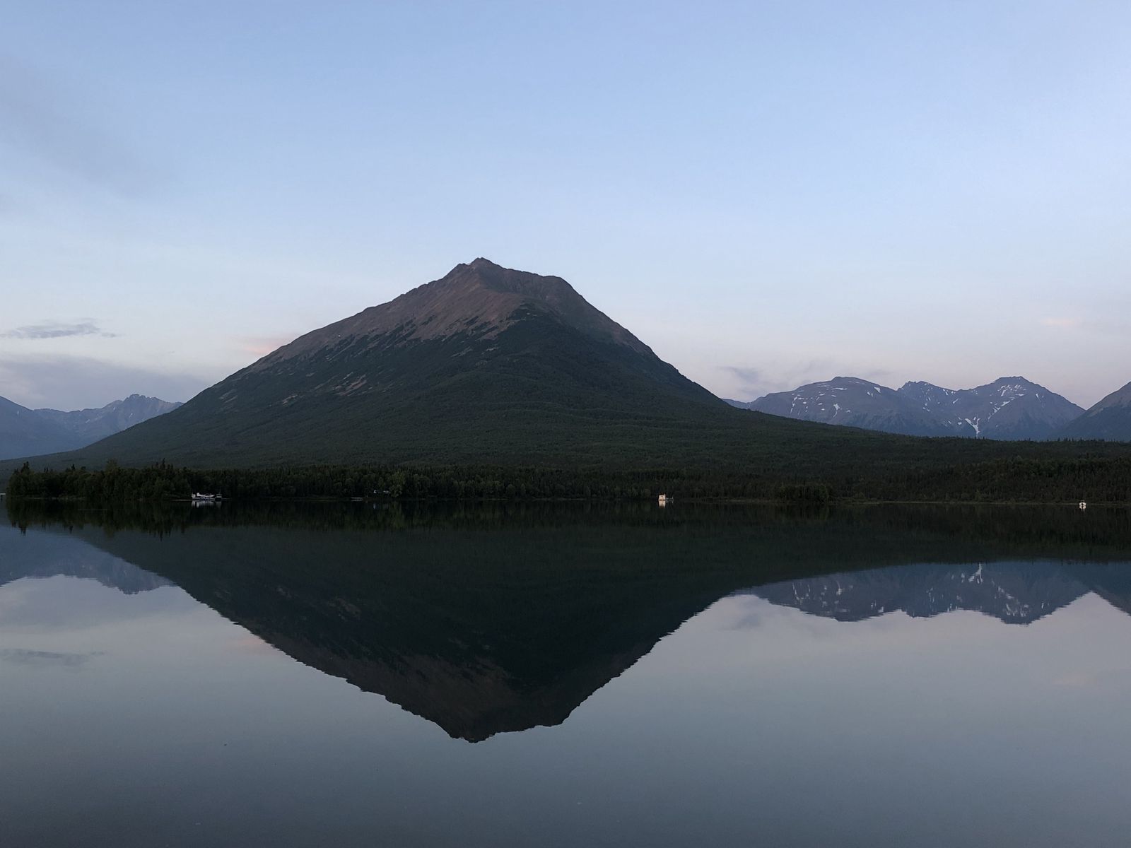 Port Alsworth, AK - Dynamic Wallpaper Club