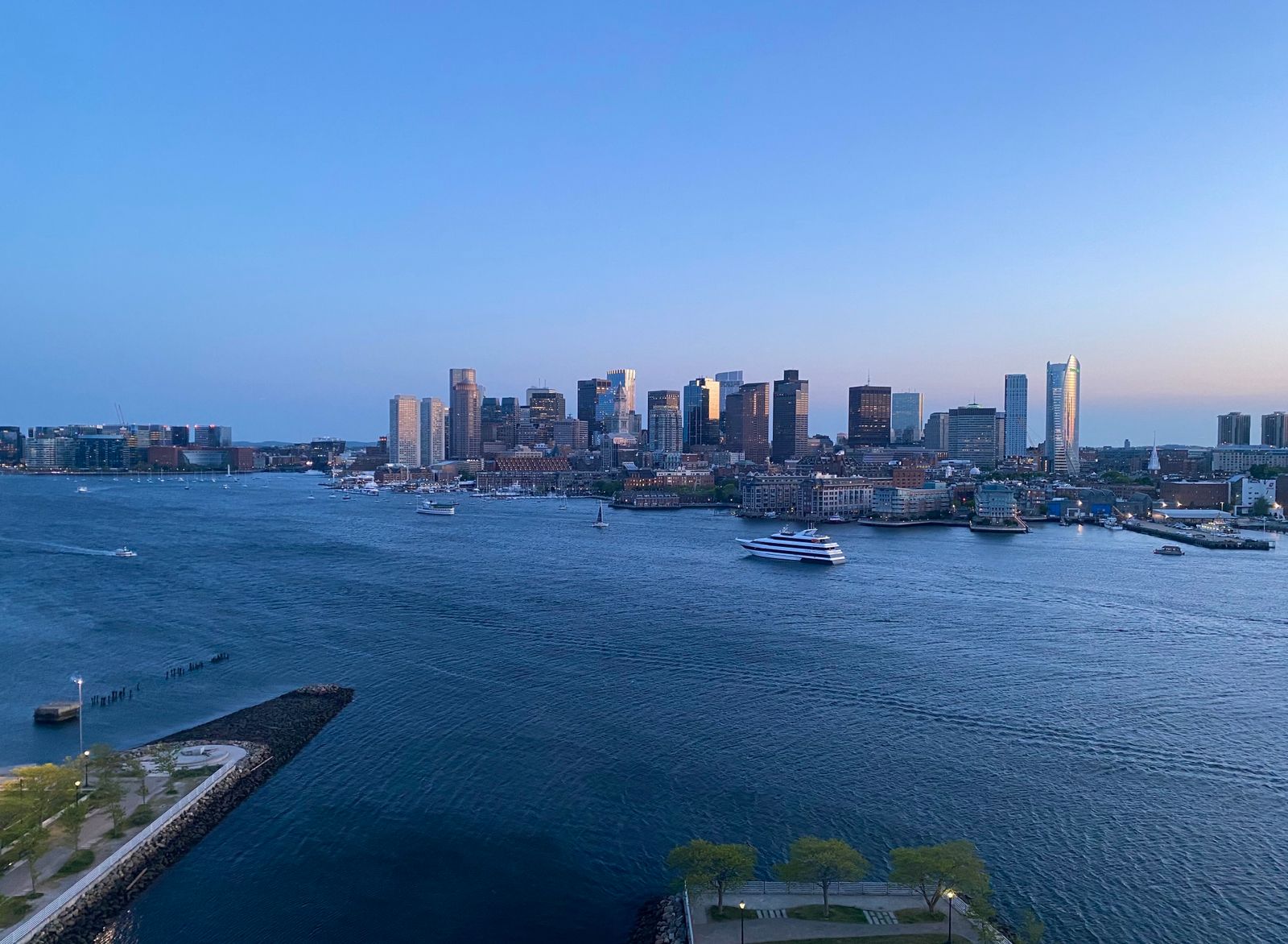 Boston - Dynamic Wallpaper Club